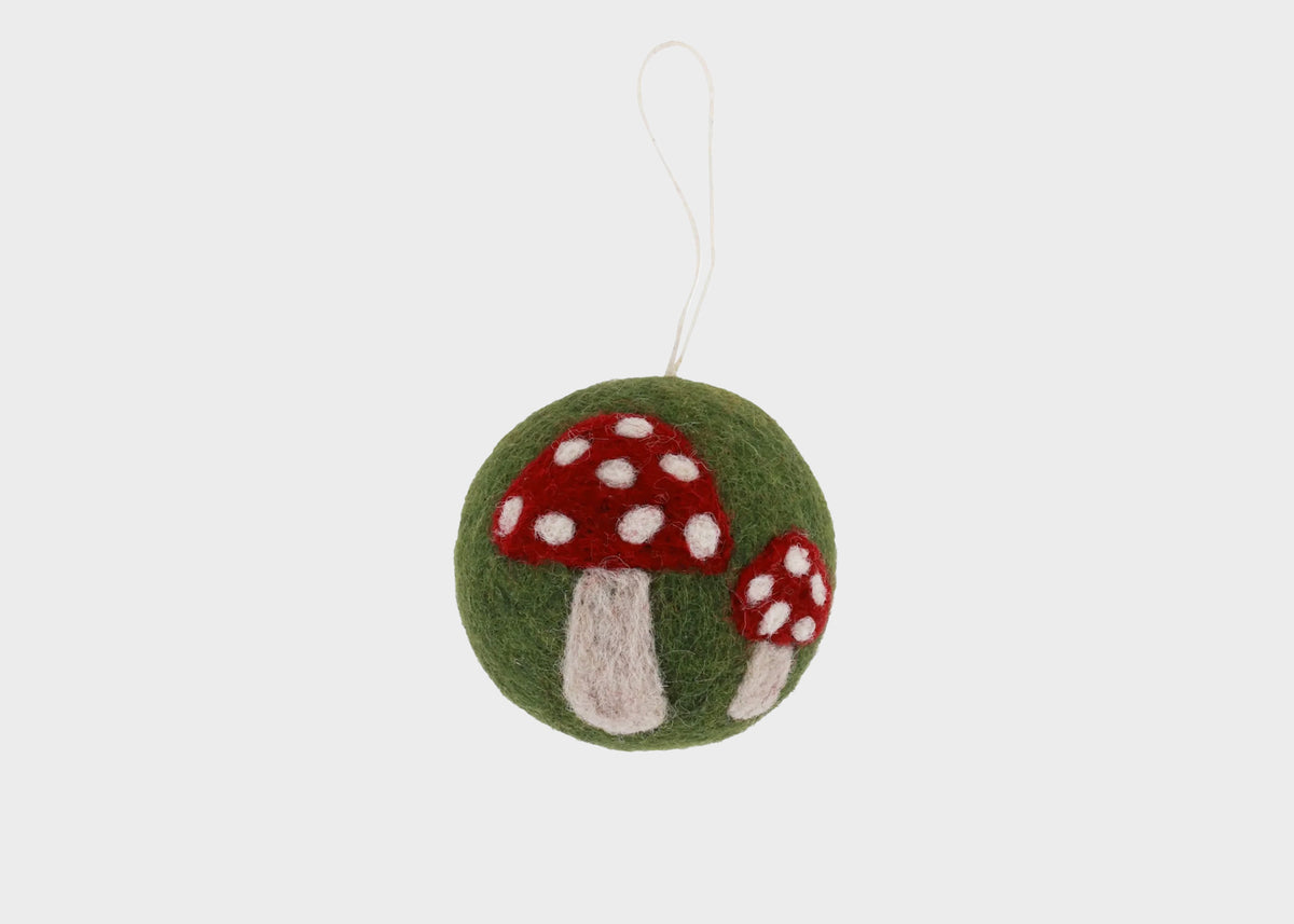 Felt Christmas Baubles – Woodland Mod